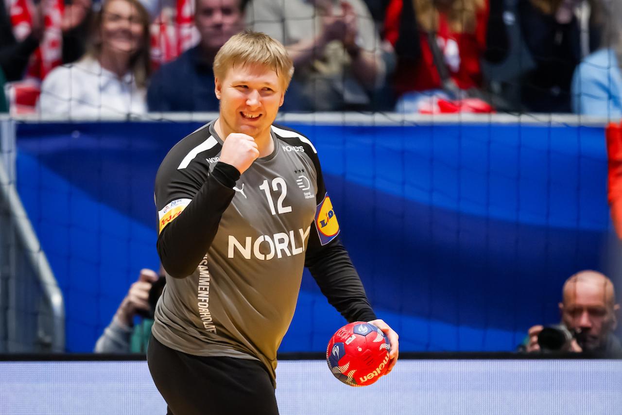 Emil Nielsen vinder historisk 15. mesterskab med Barcelona